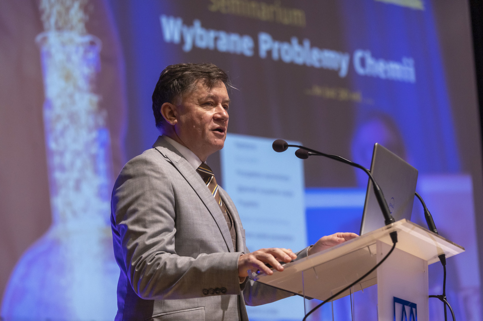 Spektakularna 30 ed. Seminarium „Wybrane Problemy Chemii” 2024 ...